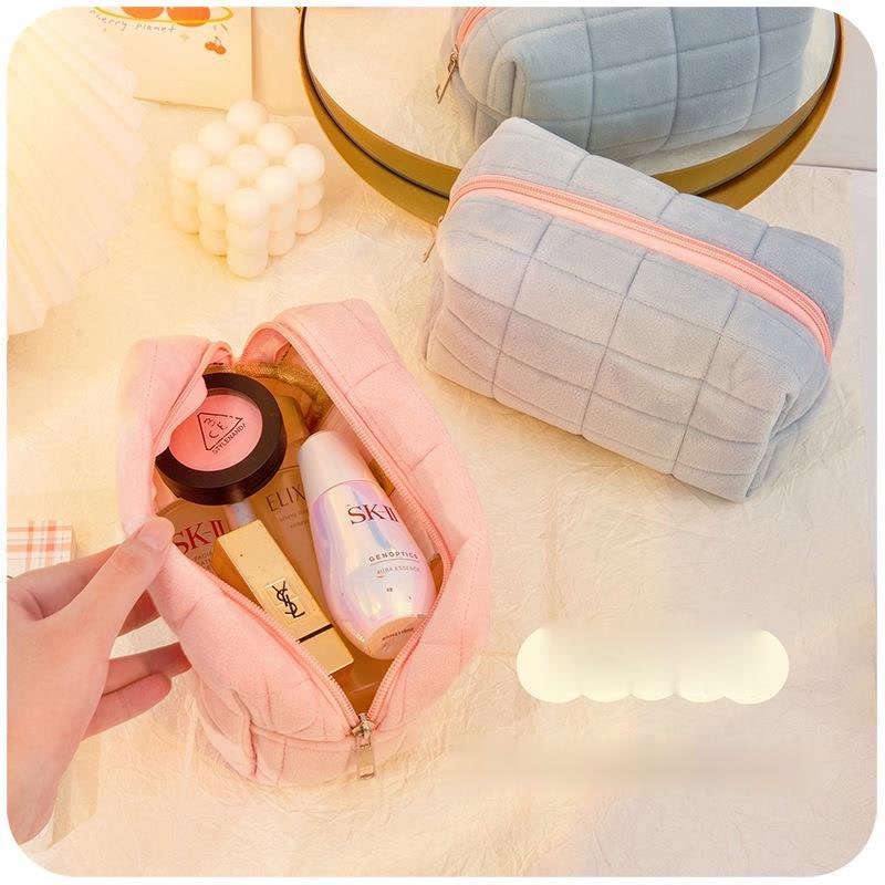 Jual Kotak Pensil Estetik Pouch Serbaguna Pouch Make Up Model Bantal | Shopee Indonesia