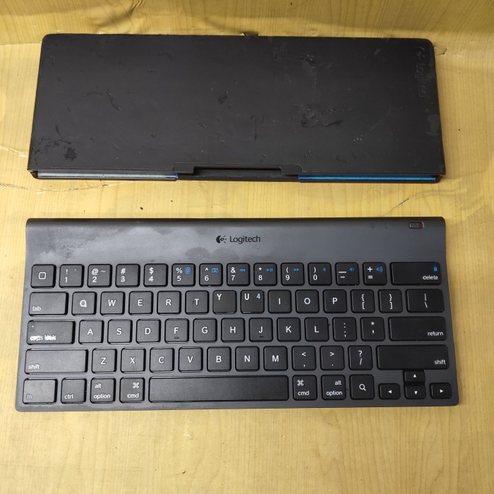 Jual Keyboard Bluetooth Logitech Tablet Keyboard for Ipad | Shopee ...