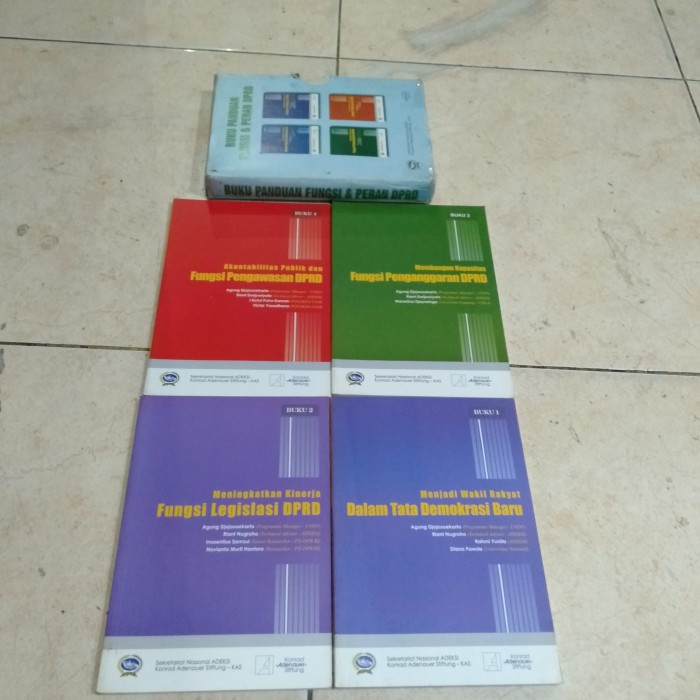 Jual ORI BUKU-BUKU PANDUAN FUNGSI DAN PERAN DPRD BUKU 1 2 3 DAN 4 | Shopee Indonesia