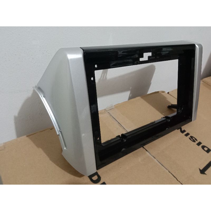Jual Frame Head Unit Android Innova Reborn 9 & 10 inch | Shopee Indonesia