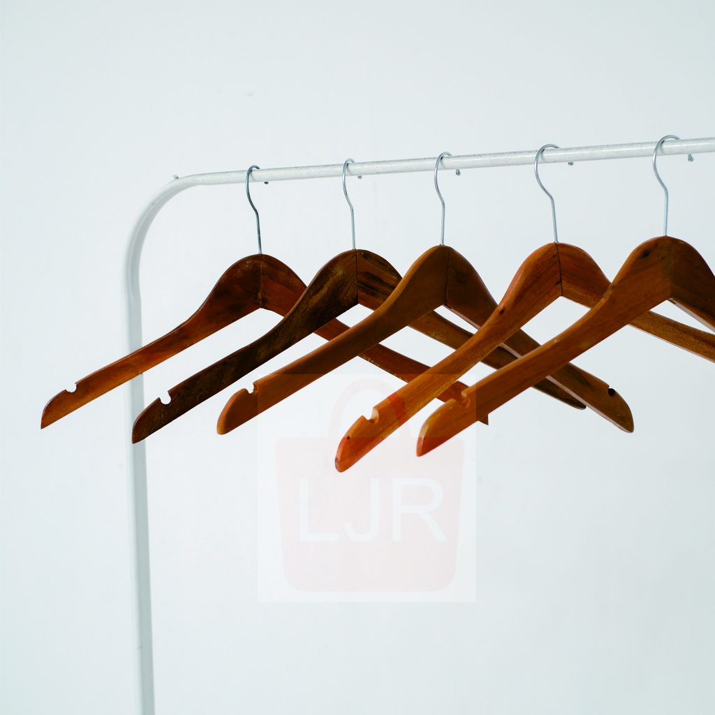 Jual Hanger Kayu Hanger Gantungan Baju Kayu Kualitas Eksport warna ...