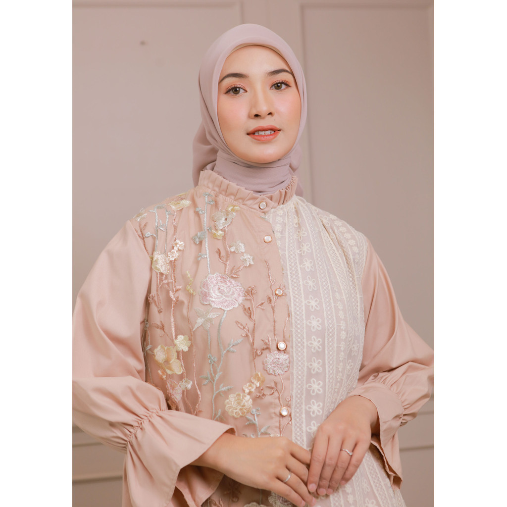 Jual Mesz - Elma Emboidery Flower | Shopee Indonesia