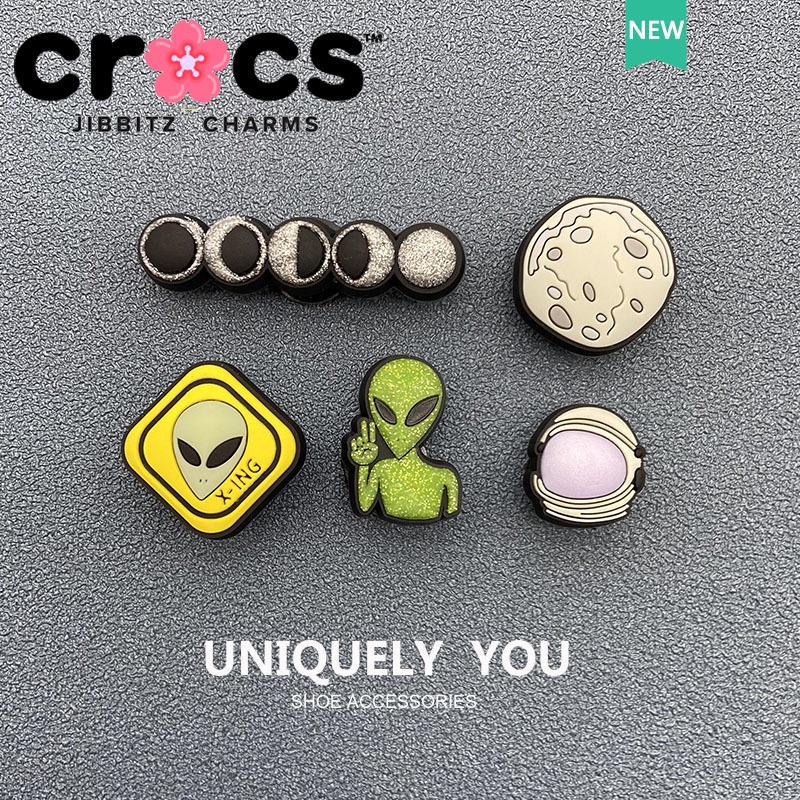 Jual Jibbitz crocs charms Shoe Buckle Hole Shoe Accessories Cartoon ...