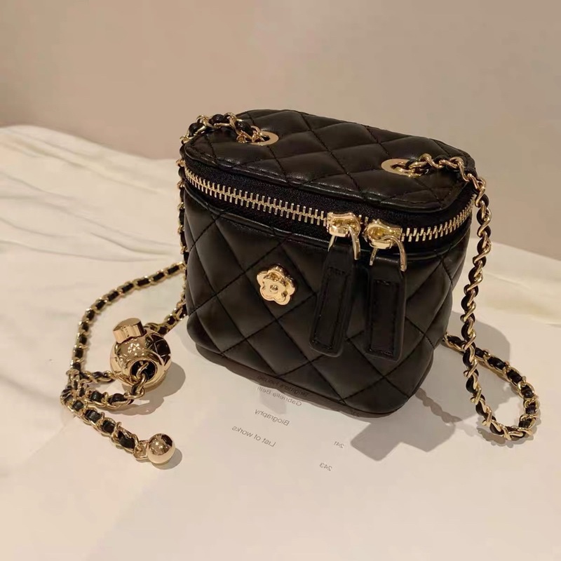 Jual TAS HITAM HANDBAG IMPORT HIGH QUALITY / TAS MINI BOX SELEMPANG ...