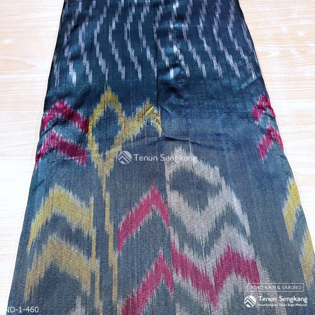 Jual Kain Tenun Ikat Sutra Bugis Makassar Biru Toska Kehitaman - Tenun ...