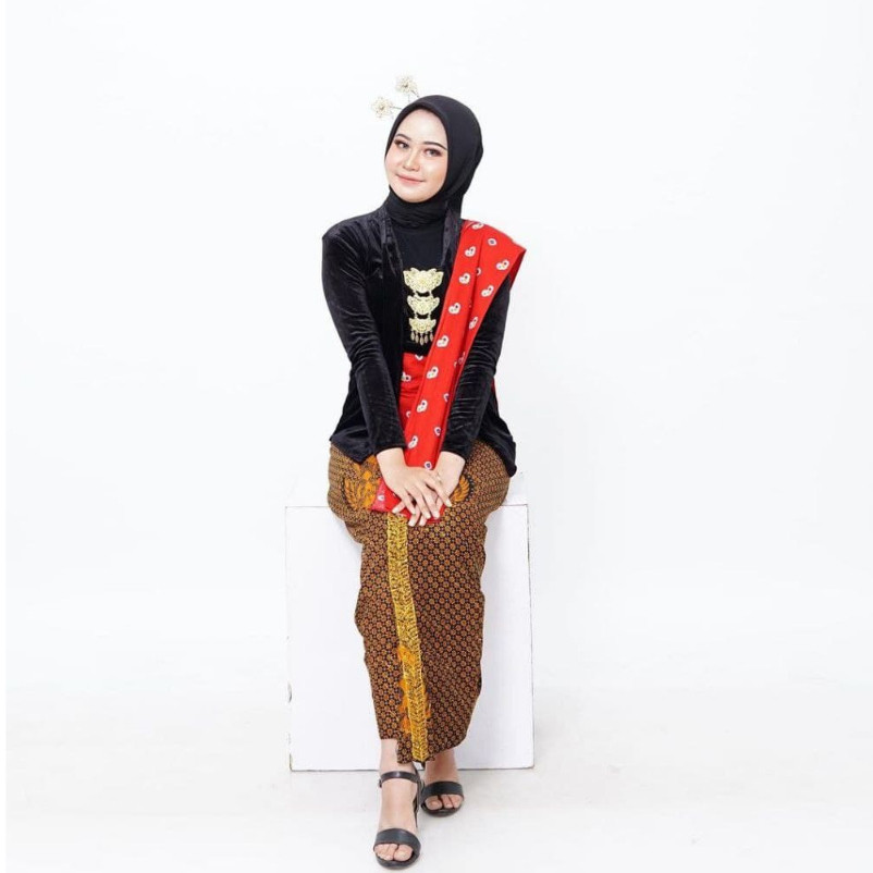 Jual Baju SAMAYA Set Kebaya Kutu Baru Bludru beludru Hitam Polos ...
