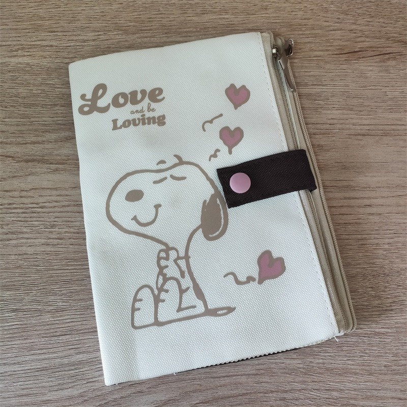 Jual Snoopy card and passport holder | tempat passport snoopy | Shopee ...