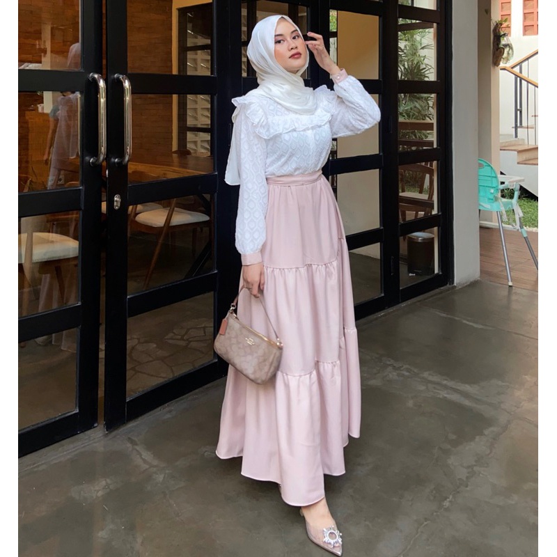Jual EMELYN DRESS BRUKAT VINTAGE ALA PRINCESS BY MEECLO | Shopee Indonesia