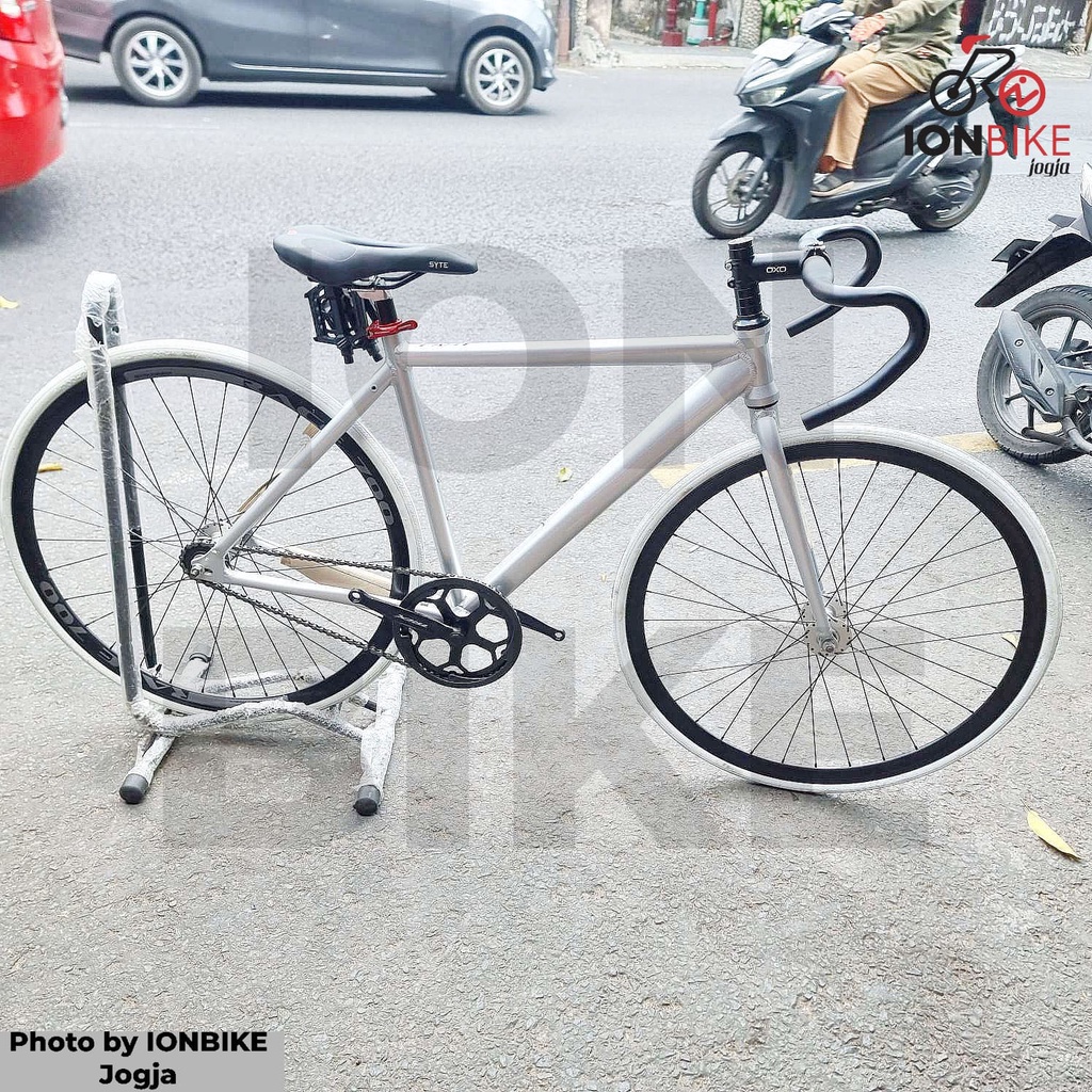 Jual Sepeda Fixie 700c East Rakitan Fixed Gear Allumunium Ringan Murah ...