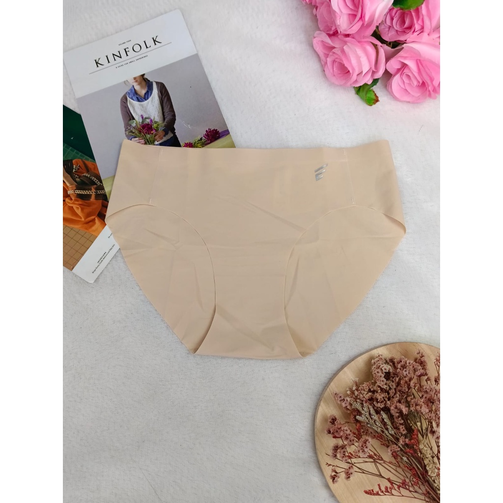 Jual Celana Dalam / CD Wanita PIERRE CARDIN 6845 - SEAMLESS | Shopee Indonesia
