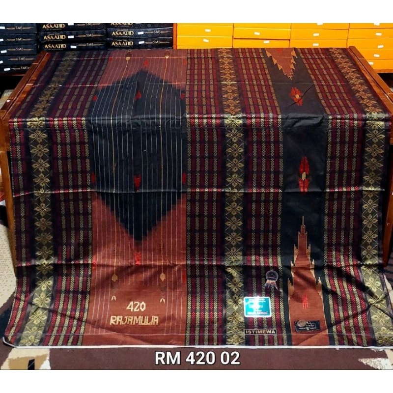 Jual SARUNG TENUN RAJA MULIA 420 FILL SUTRA (jahit tengah) | Shopee ...