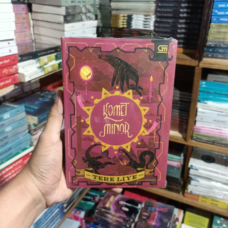 Jual Buku Novel Best Seller Komet Minor Tere Liye | Shopee Indonesia