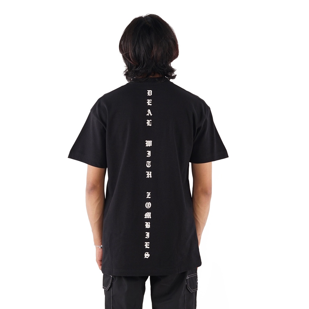 Jual KAOS PRIA KATUN COMBED 30s LENGAN PENDEK SIMPLE POLOS HITAM FRIDAY ...