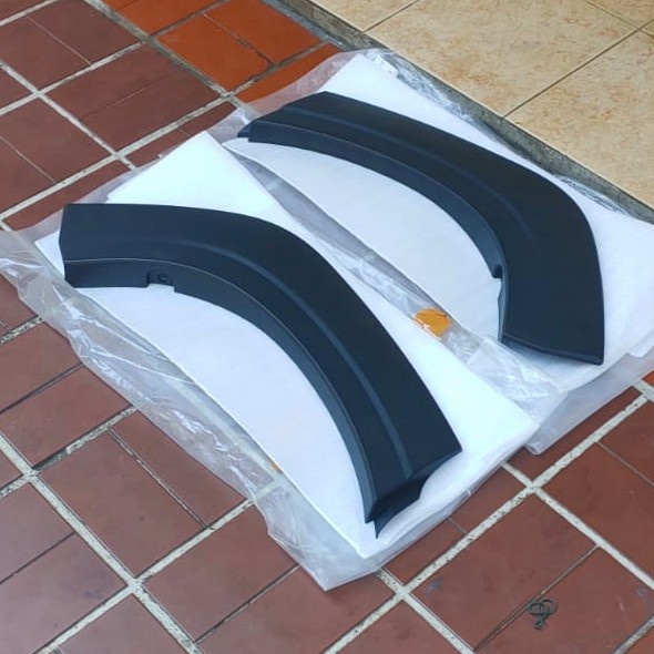 Jual Moulding Overfender Wheel Arc Belakang Mitsubishi New Xpander ...