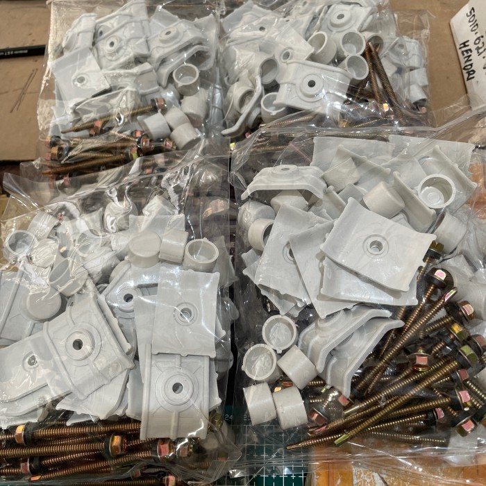 Jual BAUT SKRUP SEKRUP ALDERON R830 R860 Weather seal upv | Shopee ...