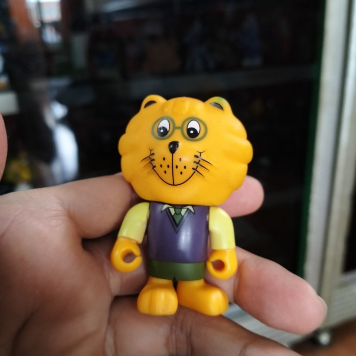 Jual Figure Singa The Lion Purple Costume - 2 Costume Figure | Shopee ...