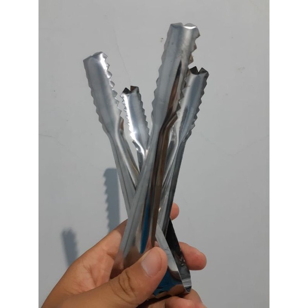 Jual CAPITAN MAKANAN DENGAN GIGI DAUN GIGI BUAYA PENJEPIT MAKANAN ...