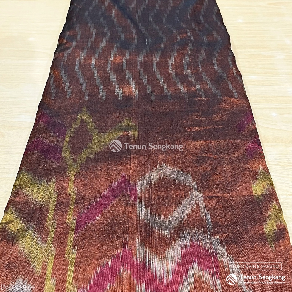 Jual Kain Tenun Ikat Sutra Bugis Makassar Jingga Kehitaman - Tenun ...