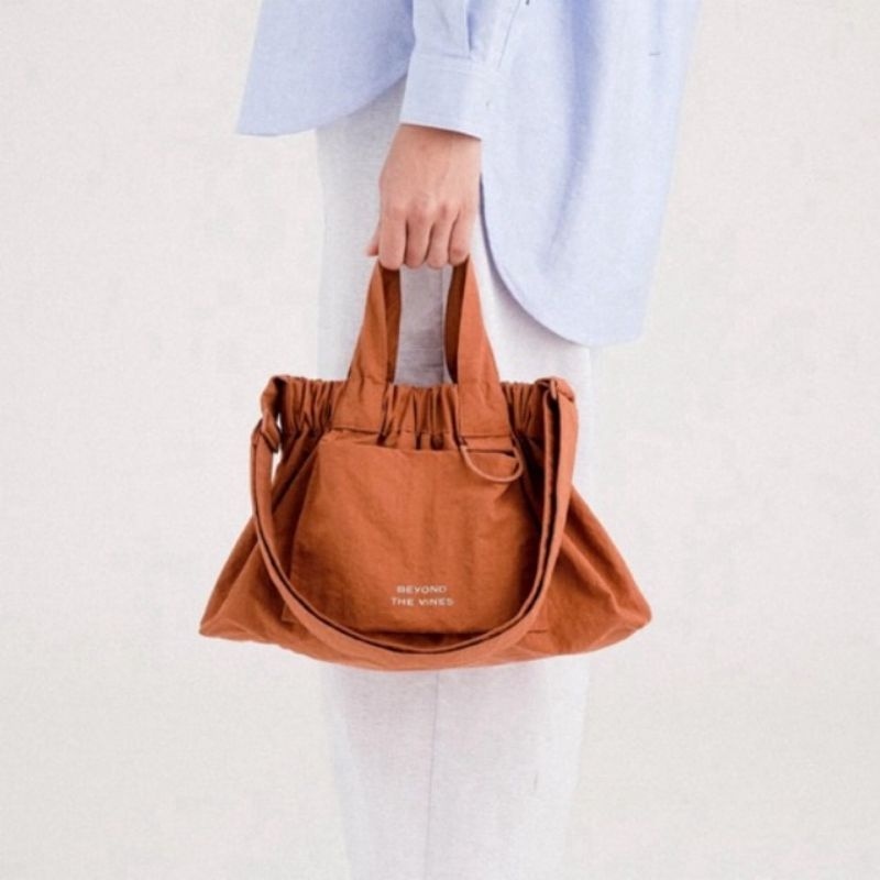 Jual NEW TAS DUMPLING BAG/ BTP EMBOS / TAS SELEMPANG UNI SEX | Shopee ...