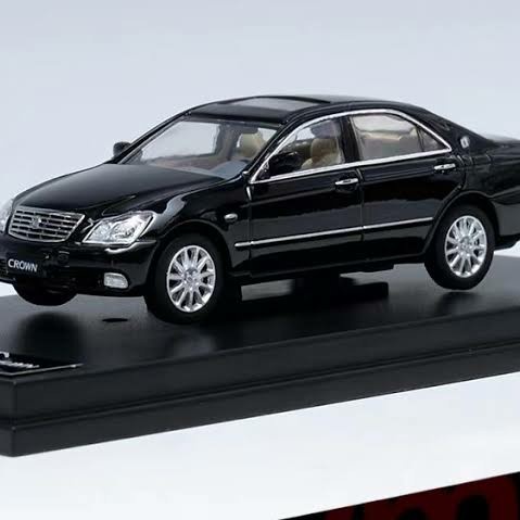 Jual Diecast DCM Toyota Crown Black 12 th Limited Edition Segel LP27 ...
