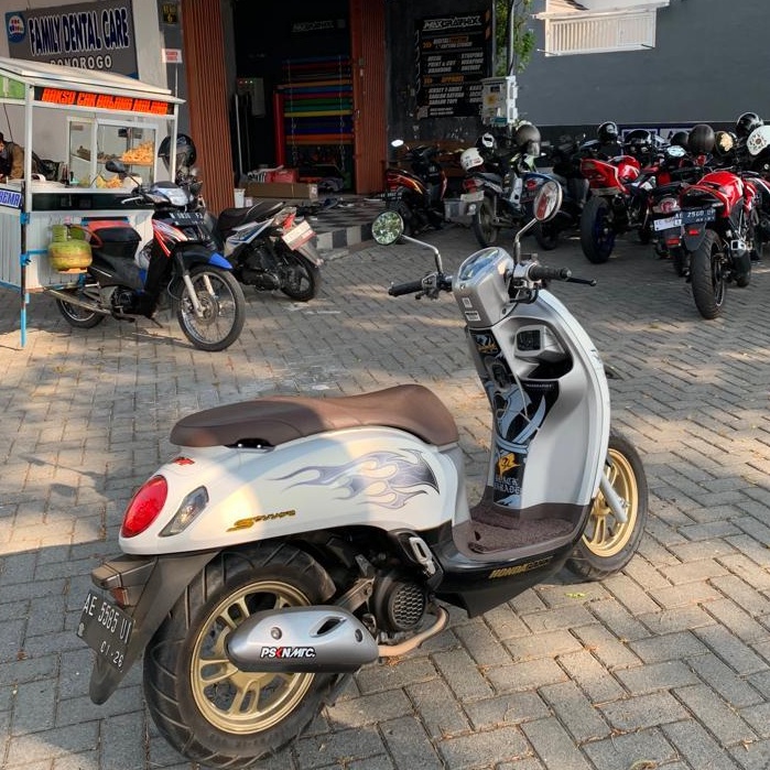 Jual Striping Transparan Stiker Scoopy Motif Api 2017 - 2023 (Sudah ...