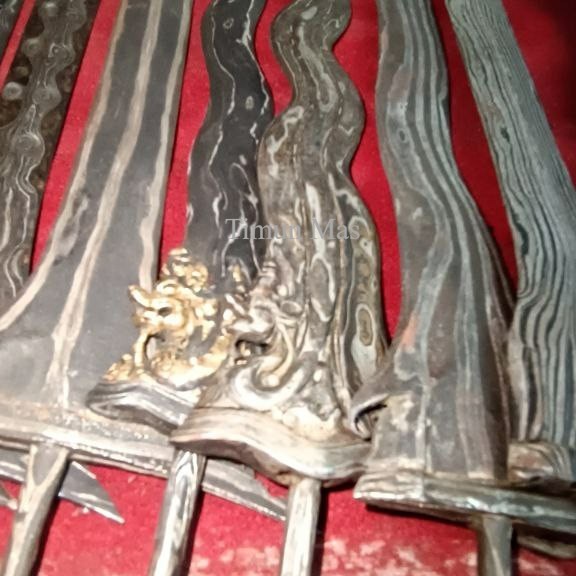 Jual keris sin9o baronk nagasasra omyang jimbe udan emas blarak ...