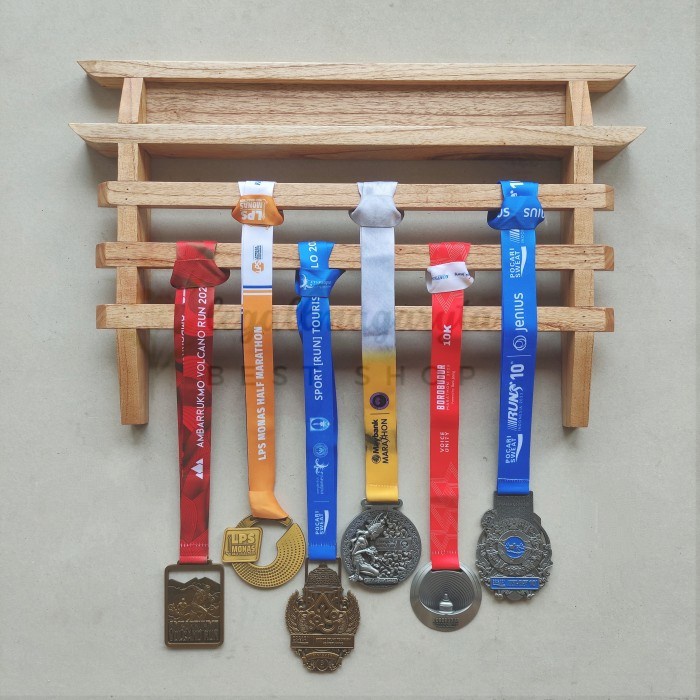 Jual Medal Display | Hanger Medali | Gantungan Medali | medal hanger ...