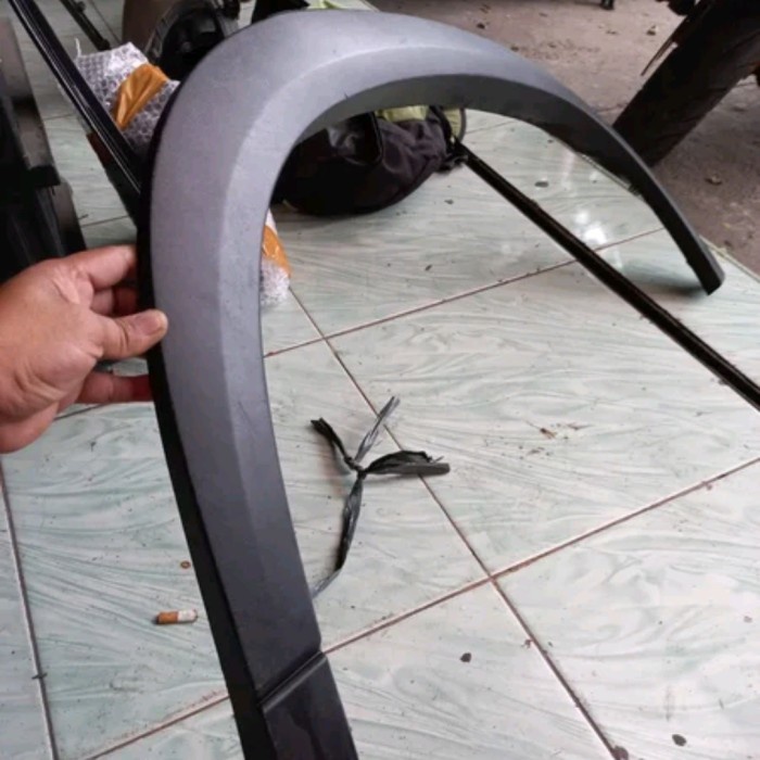 Jual List Spoiler Spakbor Over Fender Belakang Wuling Almaz | Shopee ...