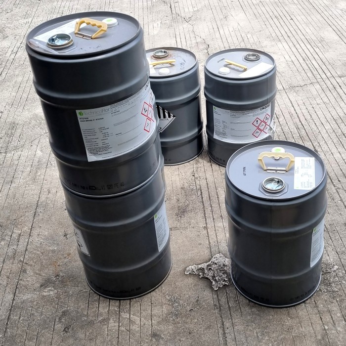 Jual jerigen kaleng/drum besi 30ltr PxLxT 29,5*29,5*45cm | Shopee Indonesia