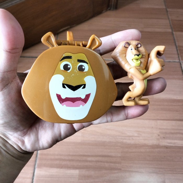 Jual Mainan Happy Meal Dreamworks Madagascar Alex - Mc Donald's Food ...