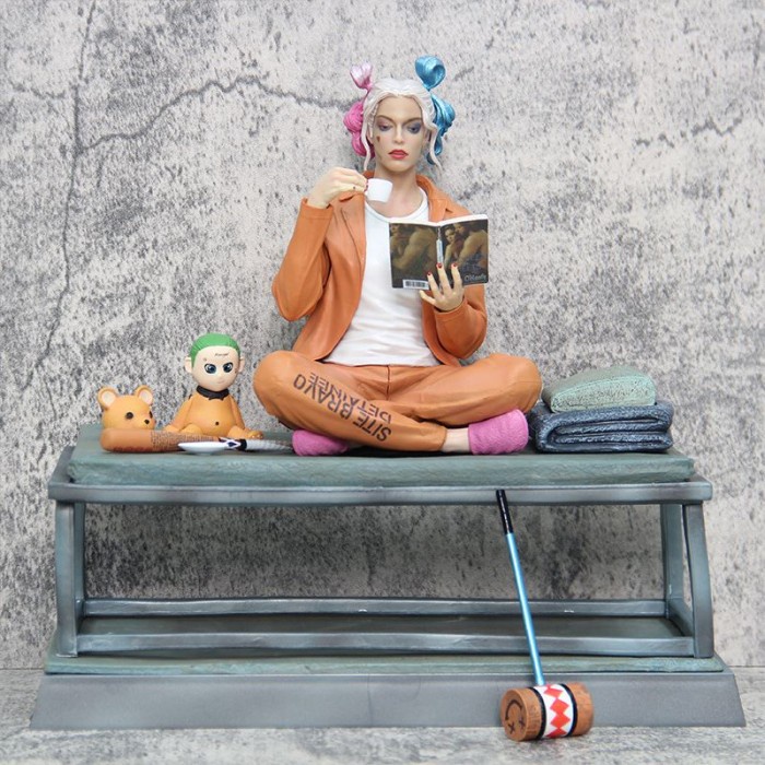 Jual Harley Quinn Suicide Squad Margot Robbie Prison Diorama Action ...