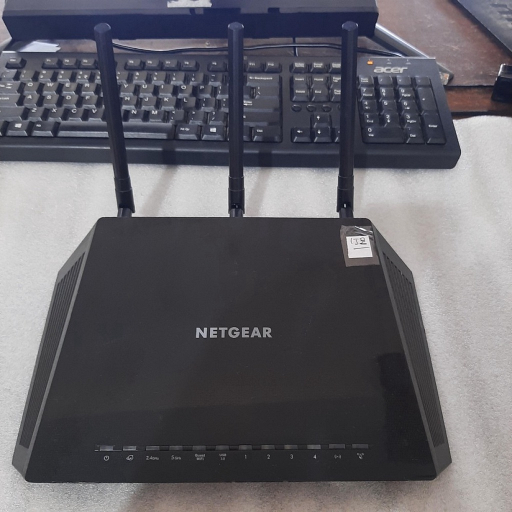 Jual Netgear R6700v3 Nighthawk AC1750 Smart WiFi Dual Band Gigabit ...