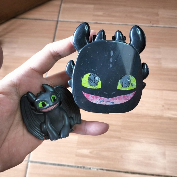 Jual Figure Happy Meal Dreamworks Toothless - Mc Donald's Food Toys ...