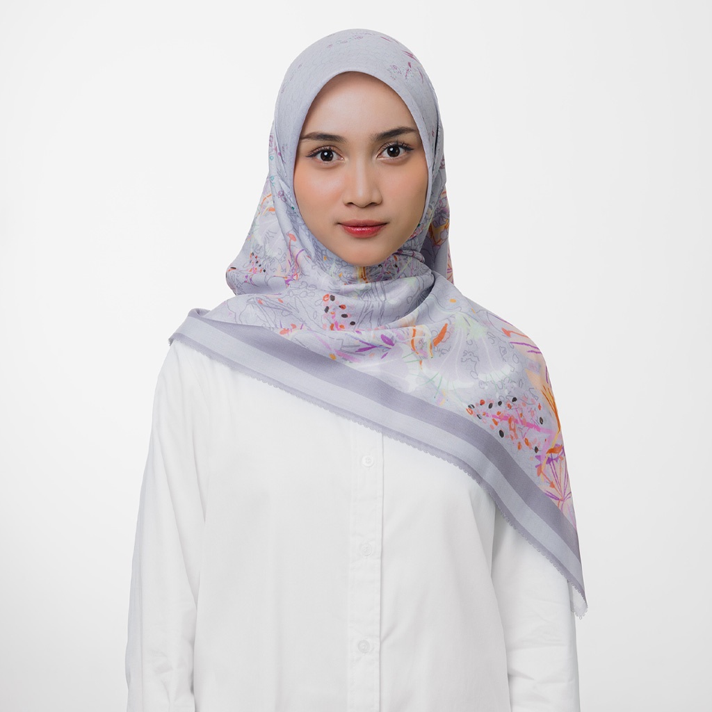 Jual Jenna and Kaia - Phalessa Scarf Ash Purple - Hijab Kerudung Segi Empat | Shopee Indonesia