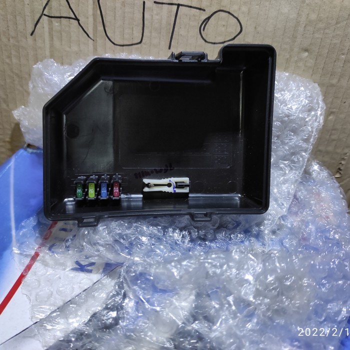 Jual Cover atau Tutup Box Sekring Swift Lama dan New Splash Original ...