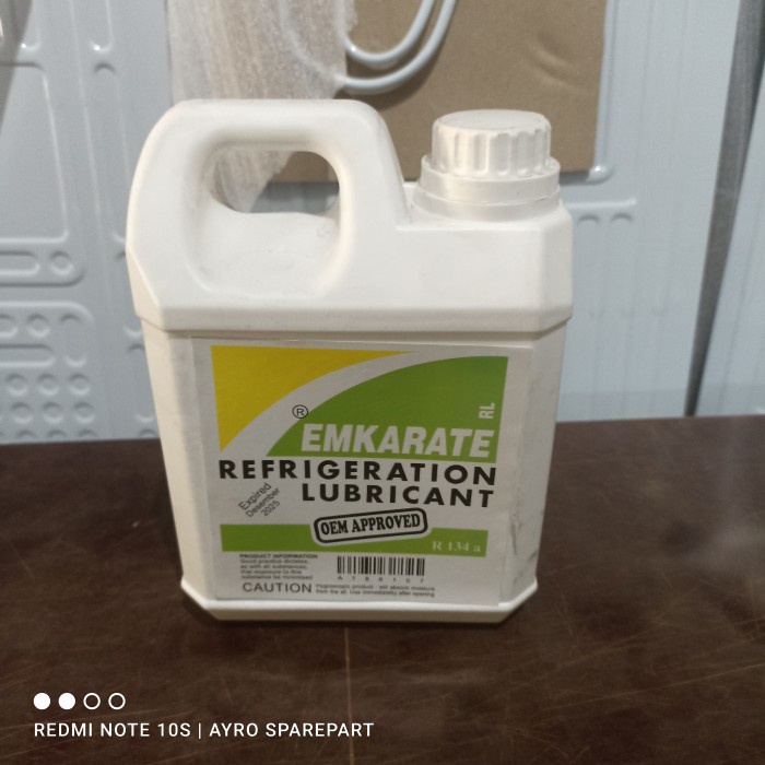 Jual OLI KOMPRESOR KULKAS 134a/OLI KOMPRESOR KULKAS 134a EMKARATE R134a ...