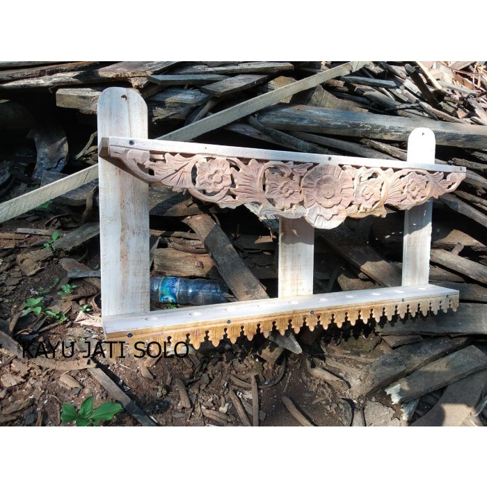 Jual Jagrak keris tempel dinding isi 7 ukiran halus antikan keris KJS21 ...