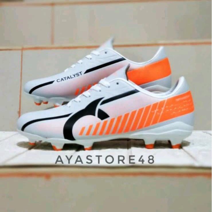 Jual Sepatu bola pria ortus liberte putih oren sp boots | Shopee Indonesia