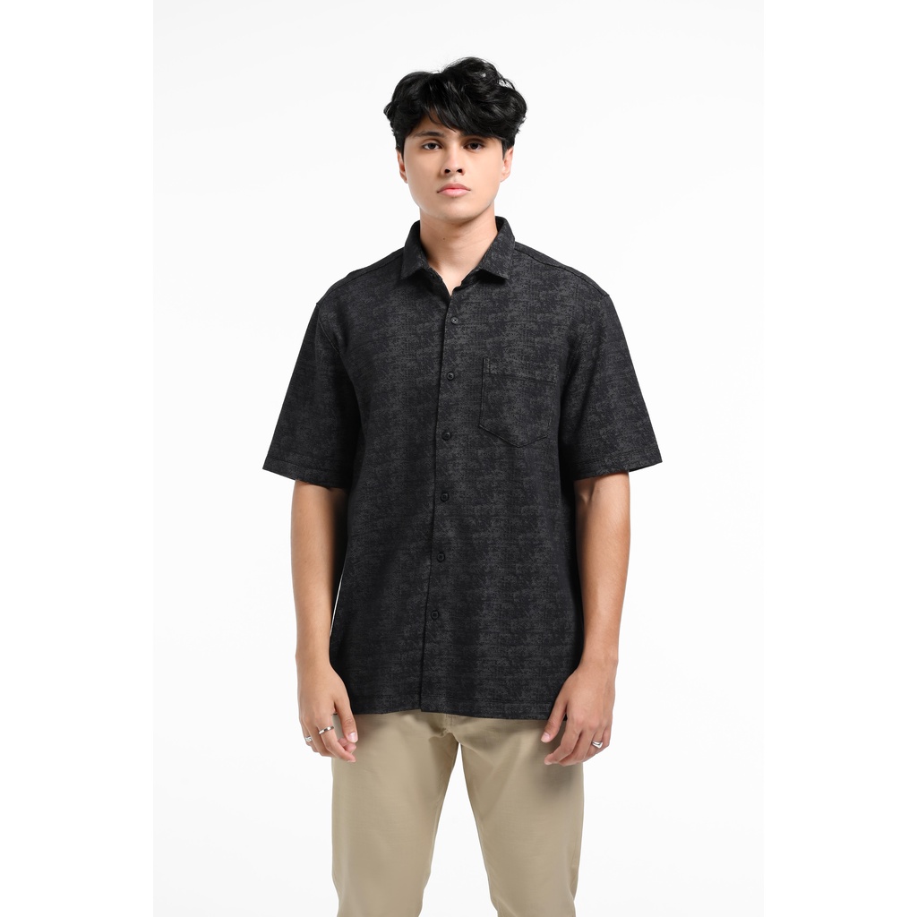 Jual Manzone Kemeja Lengan Pendek Pria MZC-BRANDO - BLACK | Shopee ...