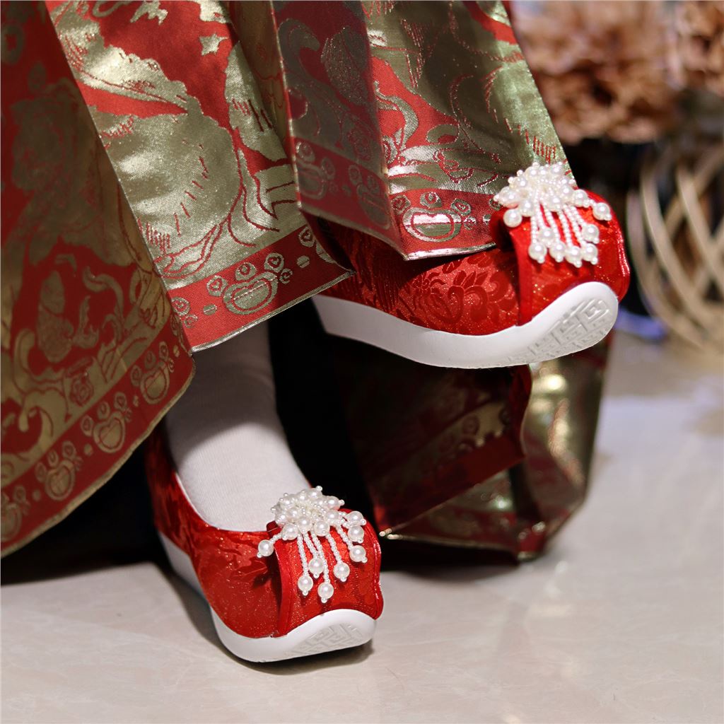 Jual Hanfu shoes with elevated height inside, cloud climbing shoes ...