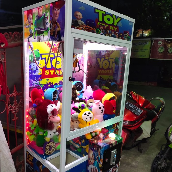 Jual MESIN CAPIT BONEKA CAPITAN BONEKA - DORAEMON, BOX & MESIN | Shopee Indonesia