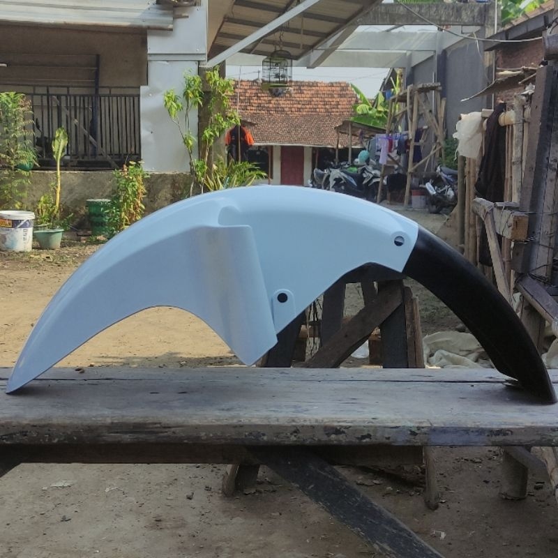 Jual Spakbor Depan Kawasaki Leo Star Thailand Warna Putih Bahan Plastik ...