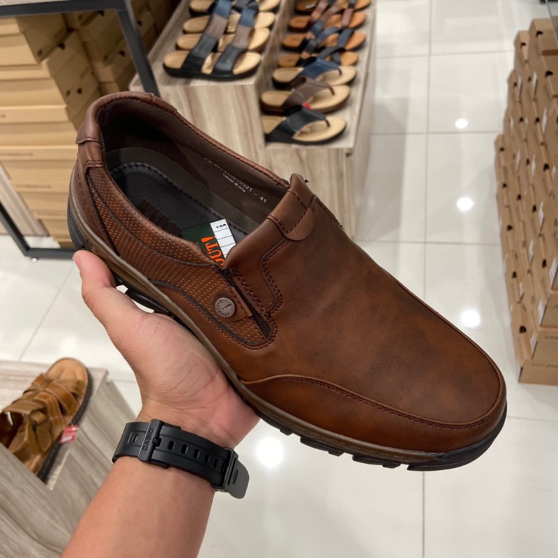 Jual Watchout sepatu pria formal dan casual model slop super keren 40 ...