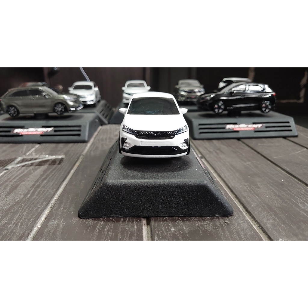 Jual Parfum Mobil Miniatur Wuling Alvez | Shopee Indonesia