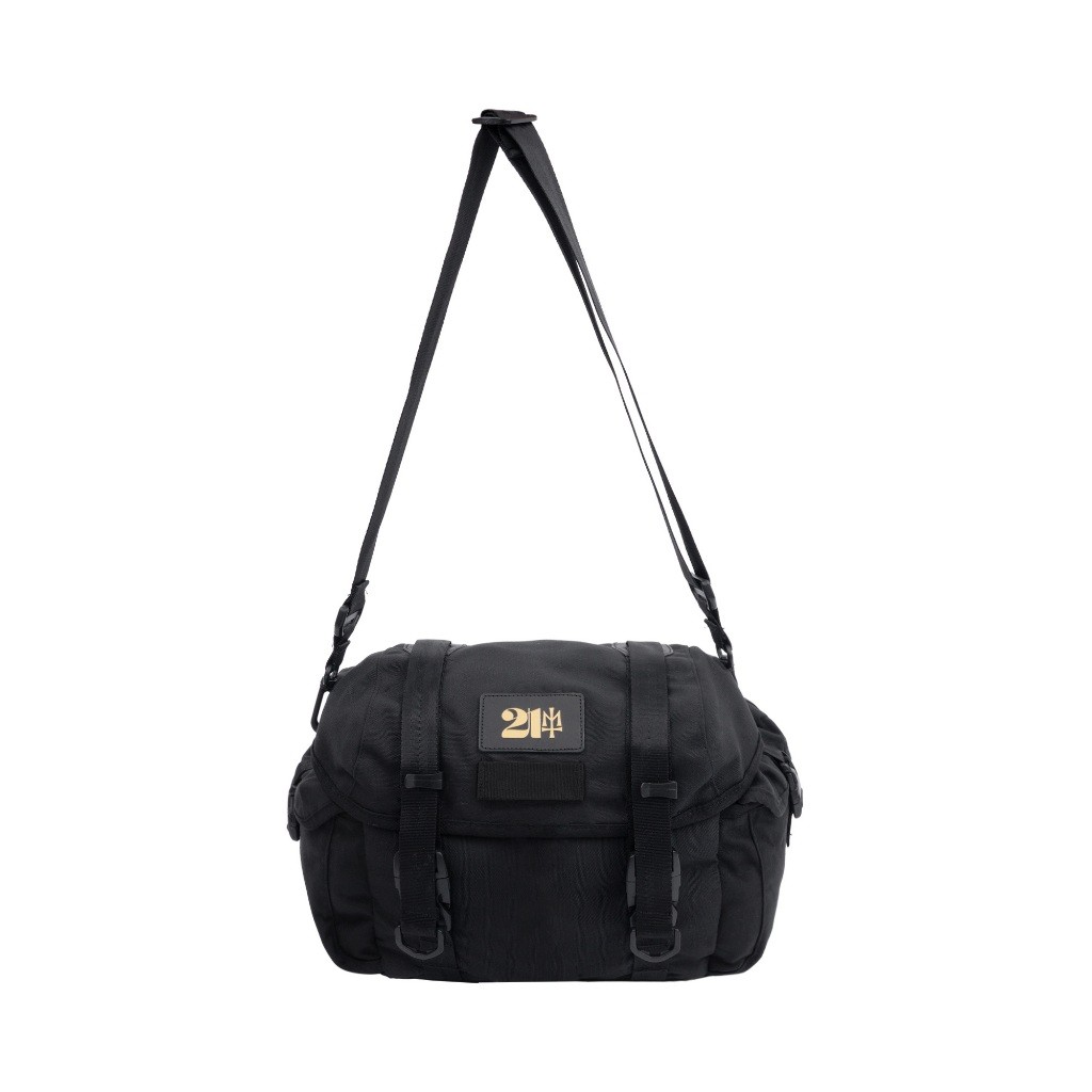 Jual 21 SLBG 21 ANNIVERSARY MATERNAL DISASTER SLING BAG PANNIER BAG ...