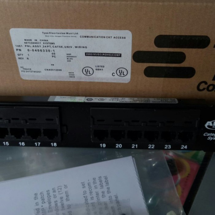 Jual Patch panel 24 Port cat 5- cat 5e Amp Commscope | Shopee Indonesia