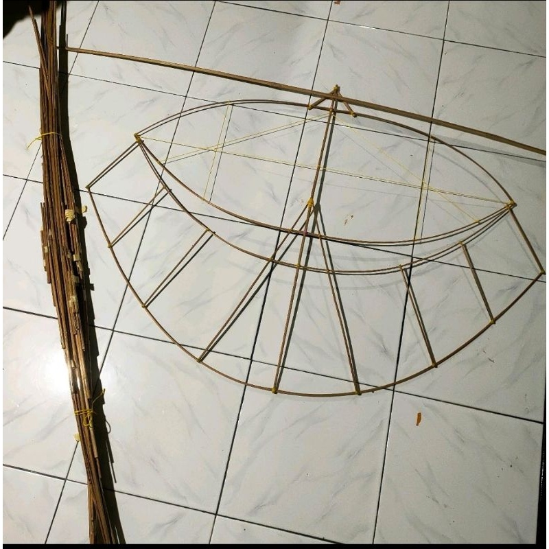 Jual Kerangka Layangan Pegon Ceper Mentah 1 Meter hanya rangka rakit ...