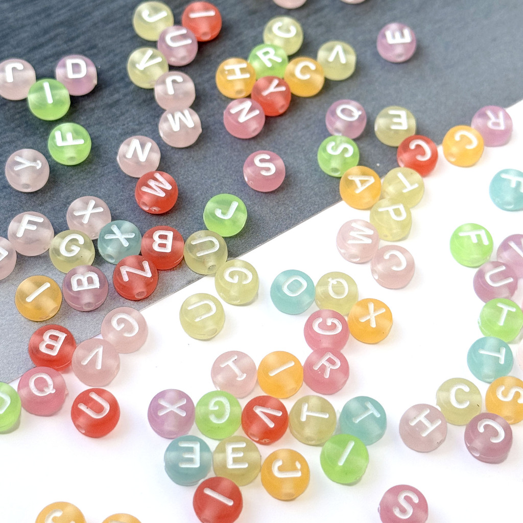 Jual 15 gr Manik-manik Akrilik Huruf Bulat Pipih Matte Transparan ...