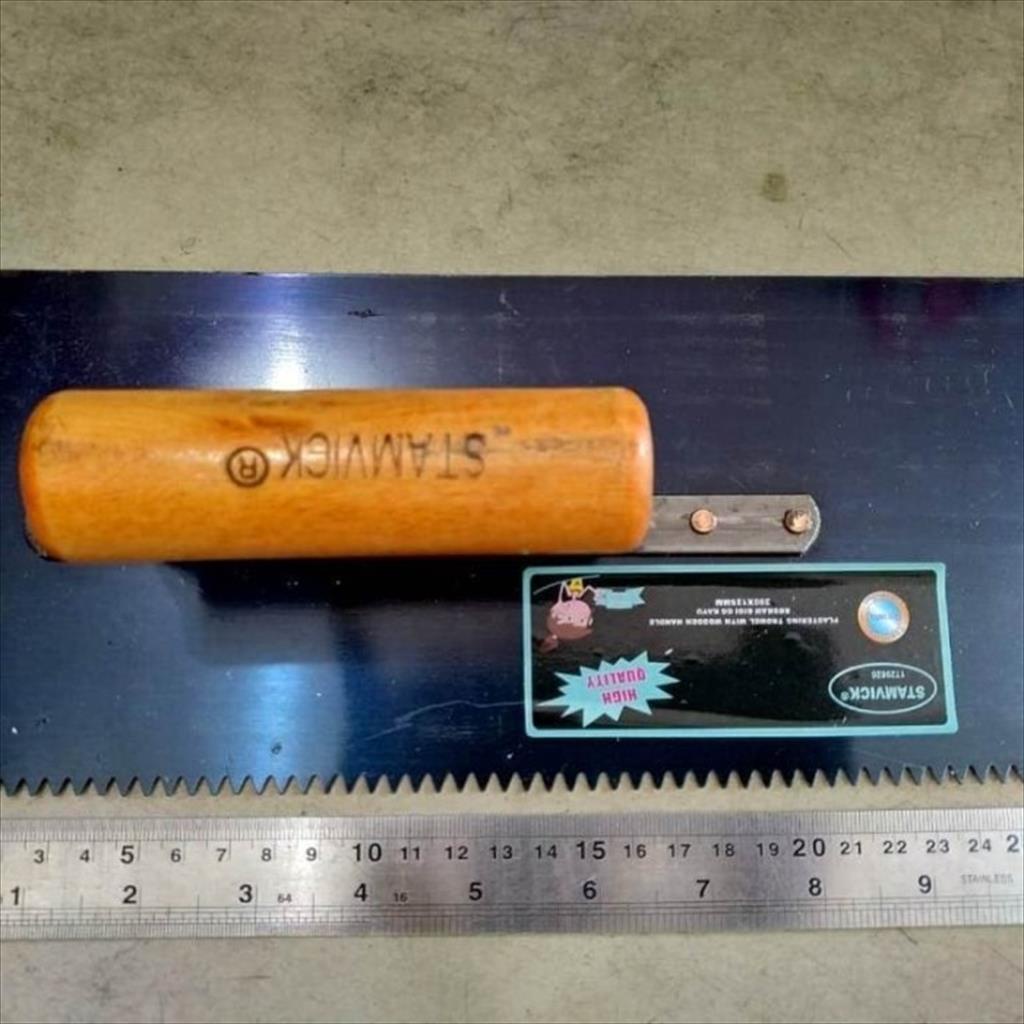 Jual LASKAM BESI GERIGI PLASTER TROWEL / ROSKAM / RASKAM LASKAM ...