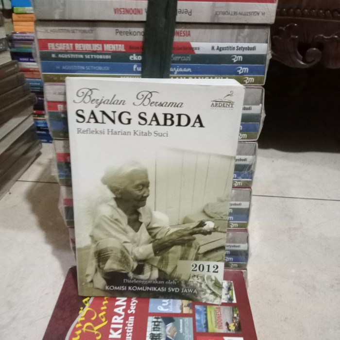 Jual ORI BUKU BERJALAN BERSAMA SANG SABDA REFLEKSI HARIAN KITAB SUCI | Shopee Indonesia